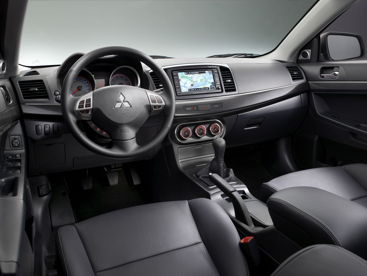 Revista Coche: Llega a España la nueva gama Mitsubishi Lancer 200 Di-D