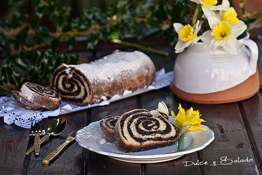 Dulce y Salado: MAKOWIEC (Rollo dulce polaco con semillas de amapola)