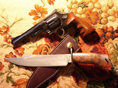 White Shadow Dojo: Guns and knives