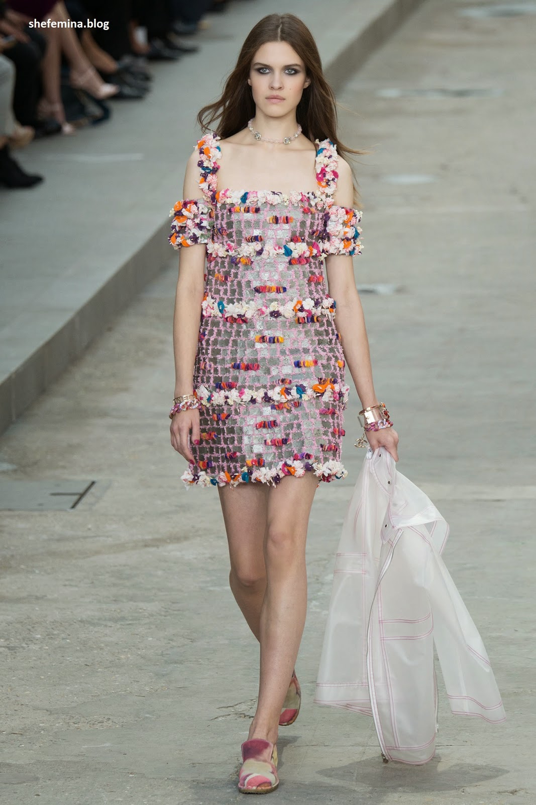 Chanel Spring/Summer 2015 Paris Fashion Show Ready-to-Wear Dresses ...