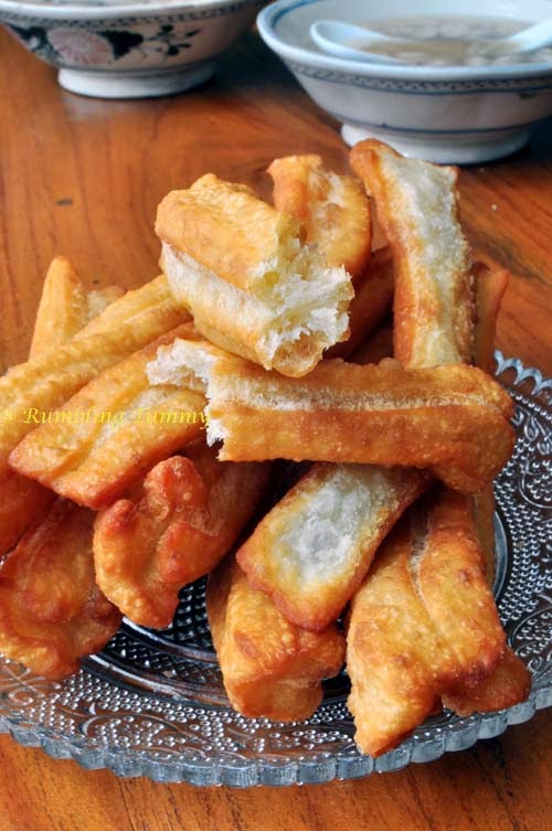 Rumbling Tummy: You Tiao (Chinese Cruller) 油炸鬼