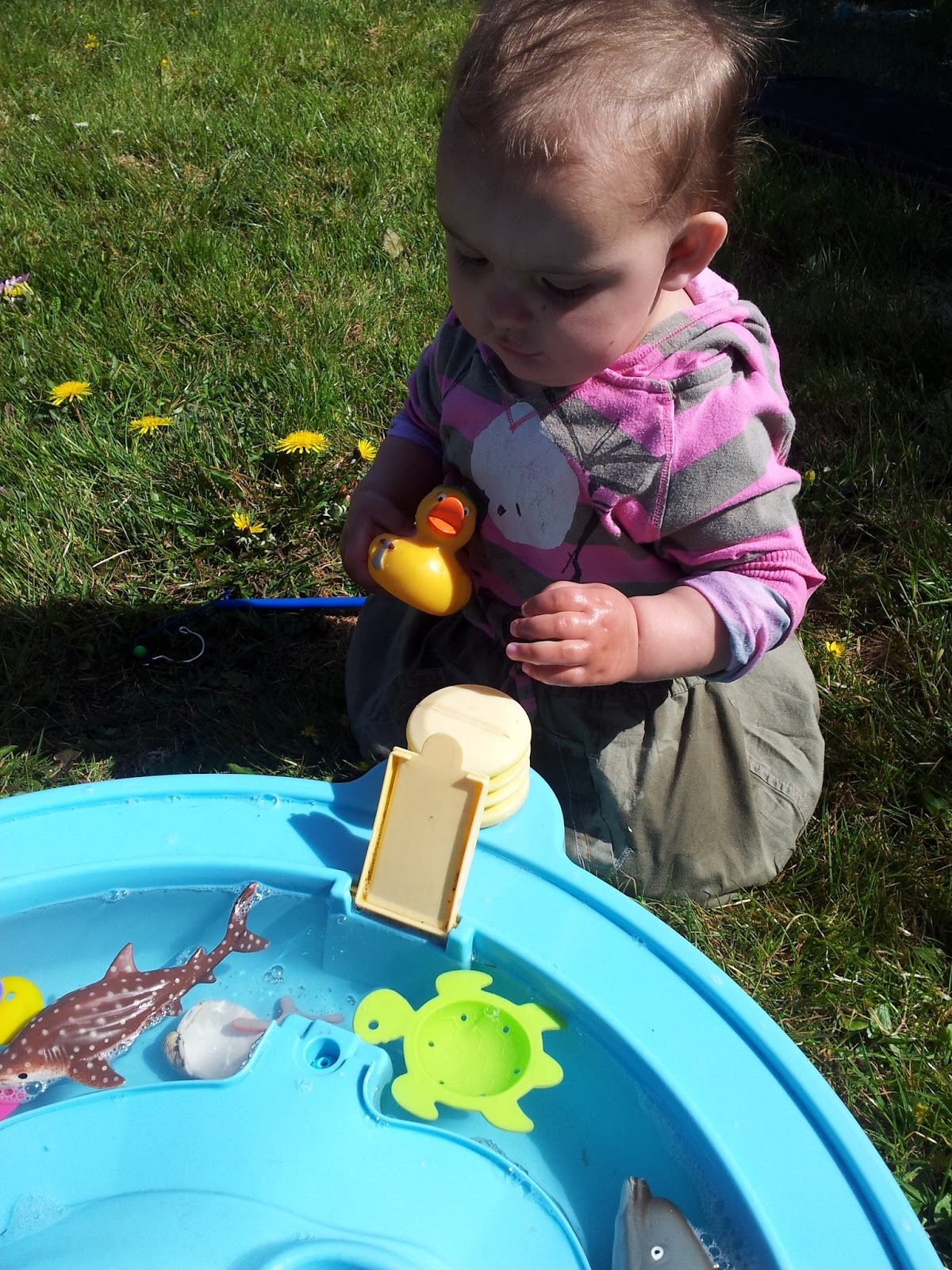 Water Play #MessyPlayforMatildaMae - Diary of the Evans-Crittens