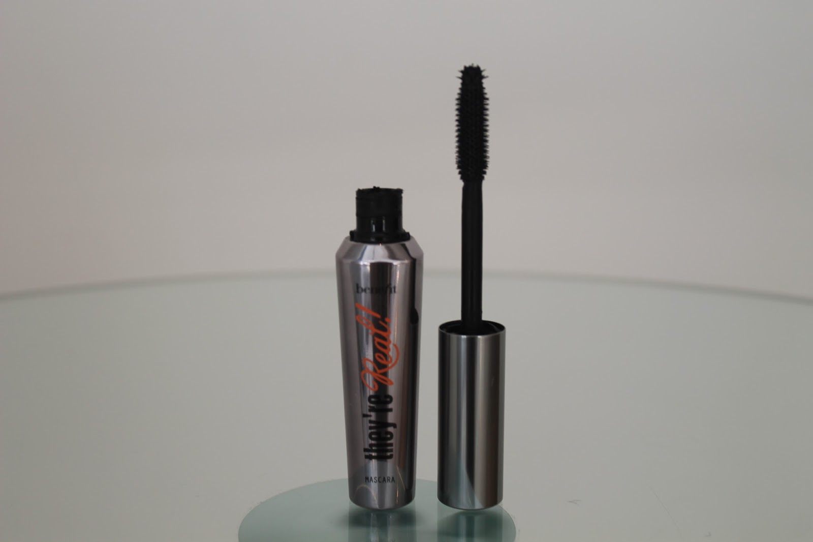 ModestGlamAmor: Review: Benefits "They're Real" mascara