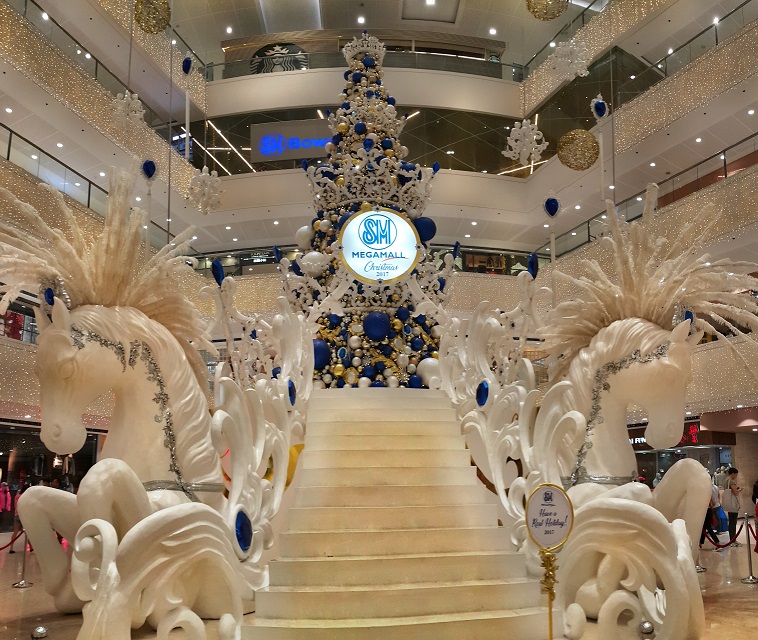 Spend A Grand And Magical Christmas at SM Supermalls - Erica YuB