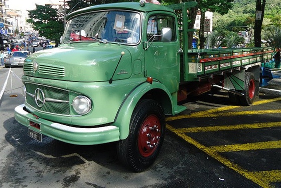 ACERVO DE UTILIDADES: MERCEDES-BENZ 1111