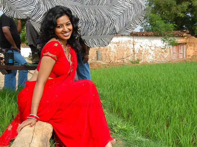 Teertha Hot Saree Stills, Actress Teertha Hot Pics Photos Images Stills ...