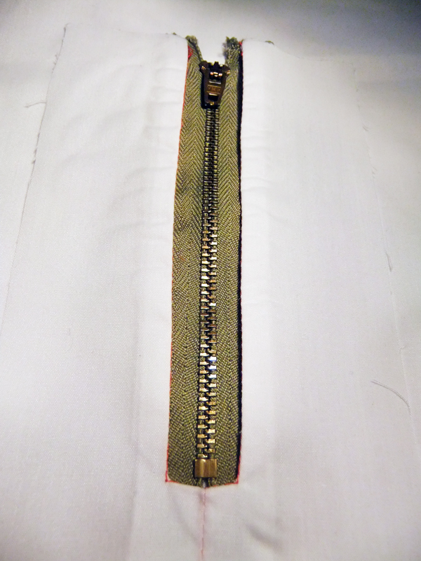 Trumbelina Sews: Exposed Zipper Tutorial