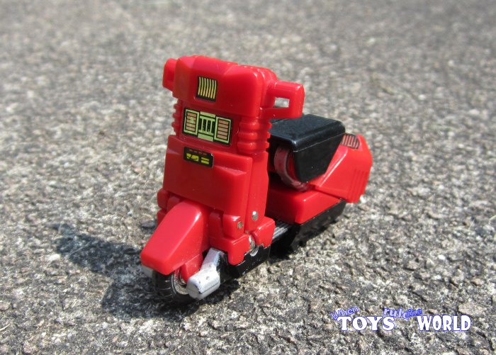 When Toys Rule The World: Review: GoBots Scooter