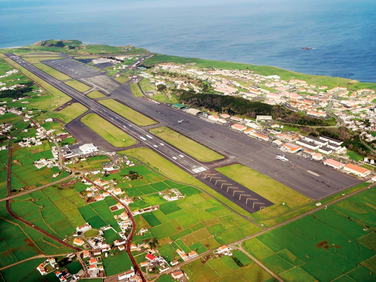 MS Flight Simulator X: Lajes field LPLA, Azores