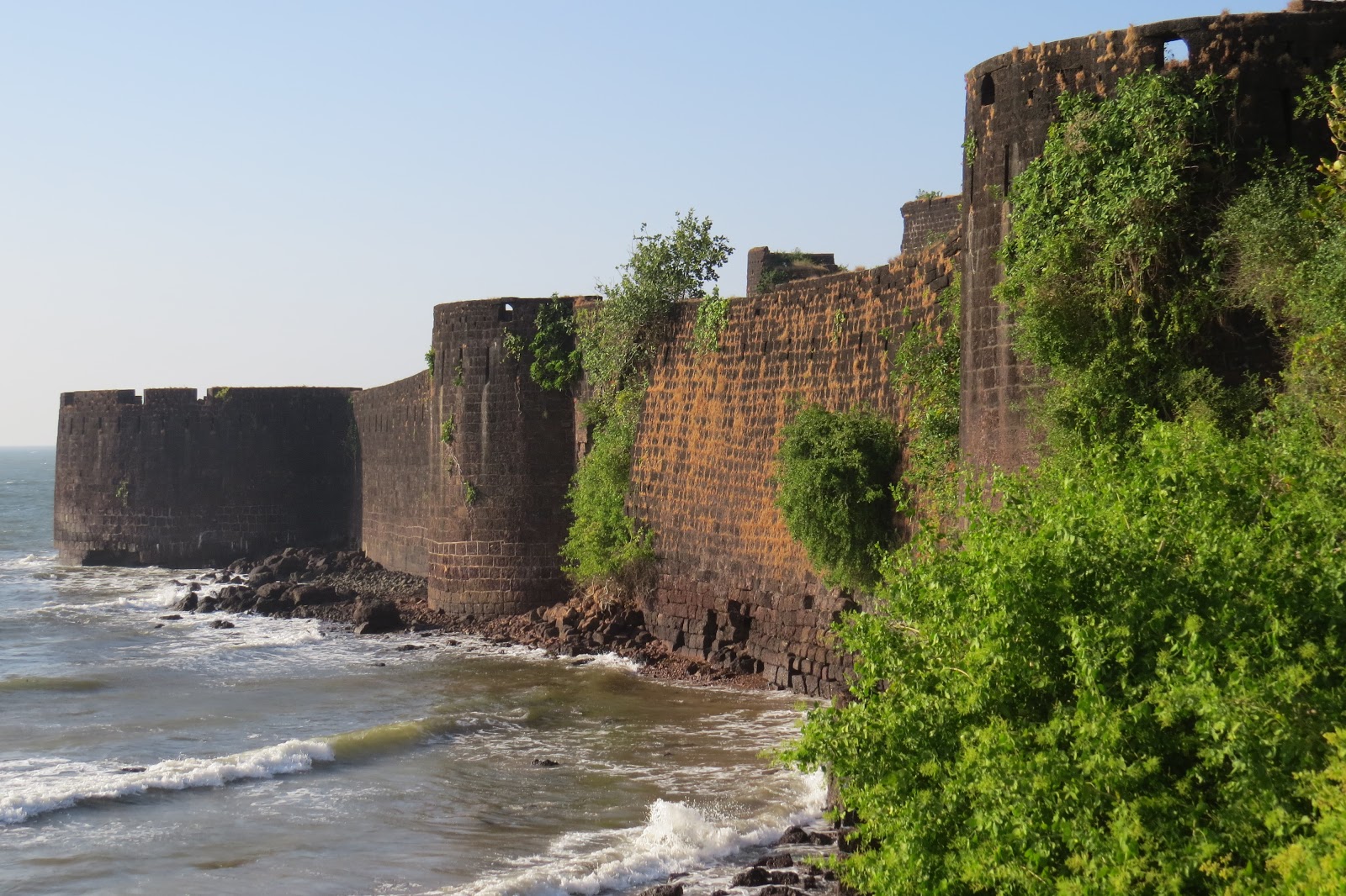 Khanderi fort | Konkankatta.in
