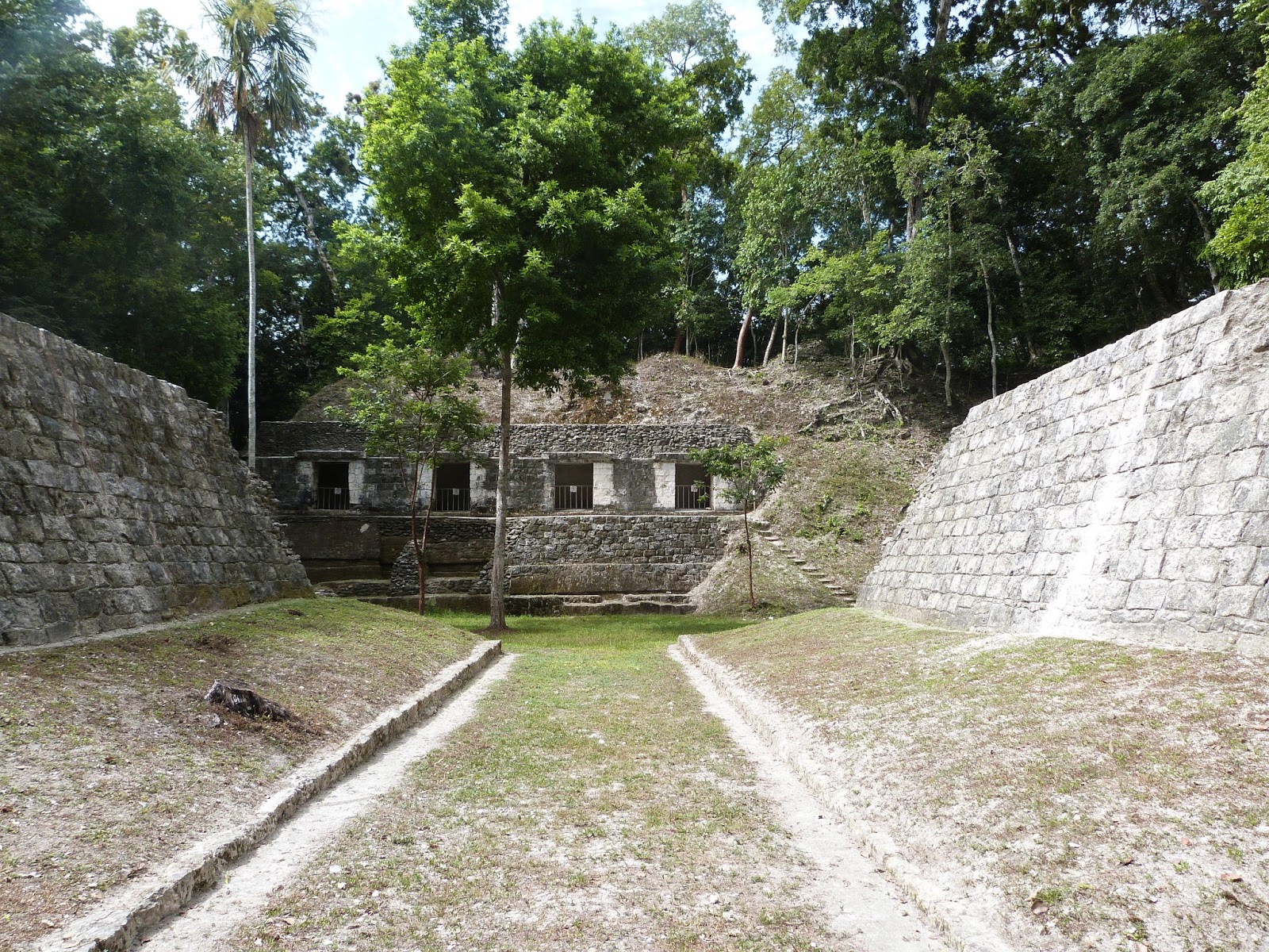 Ruinas mayas de Yaxhá en El Petén. Guatemala XIV