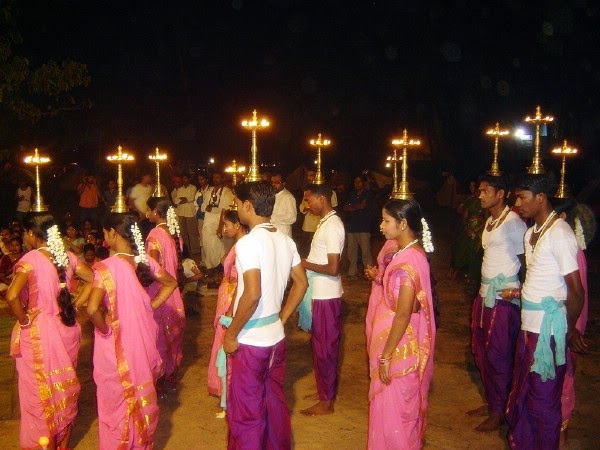 GOAN's CULTURE: DIVLYANCHI NACH OR LAMP DANCE IN GOA