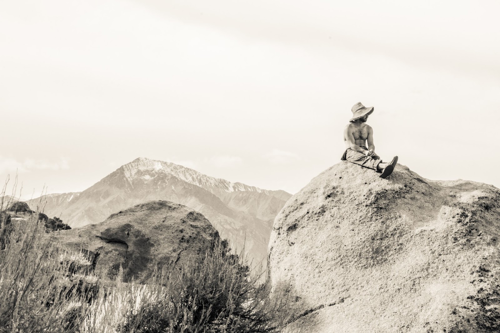 Ben Tsui: People on Rocks