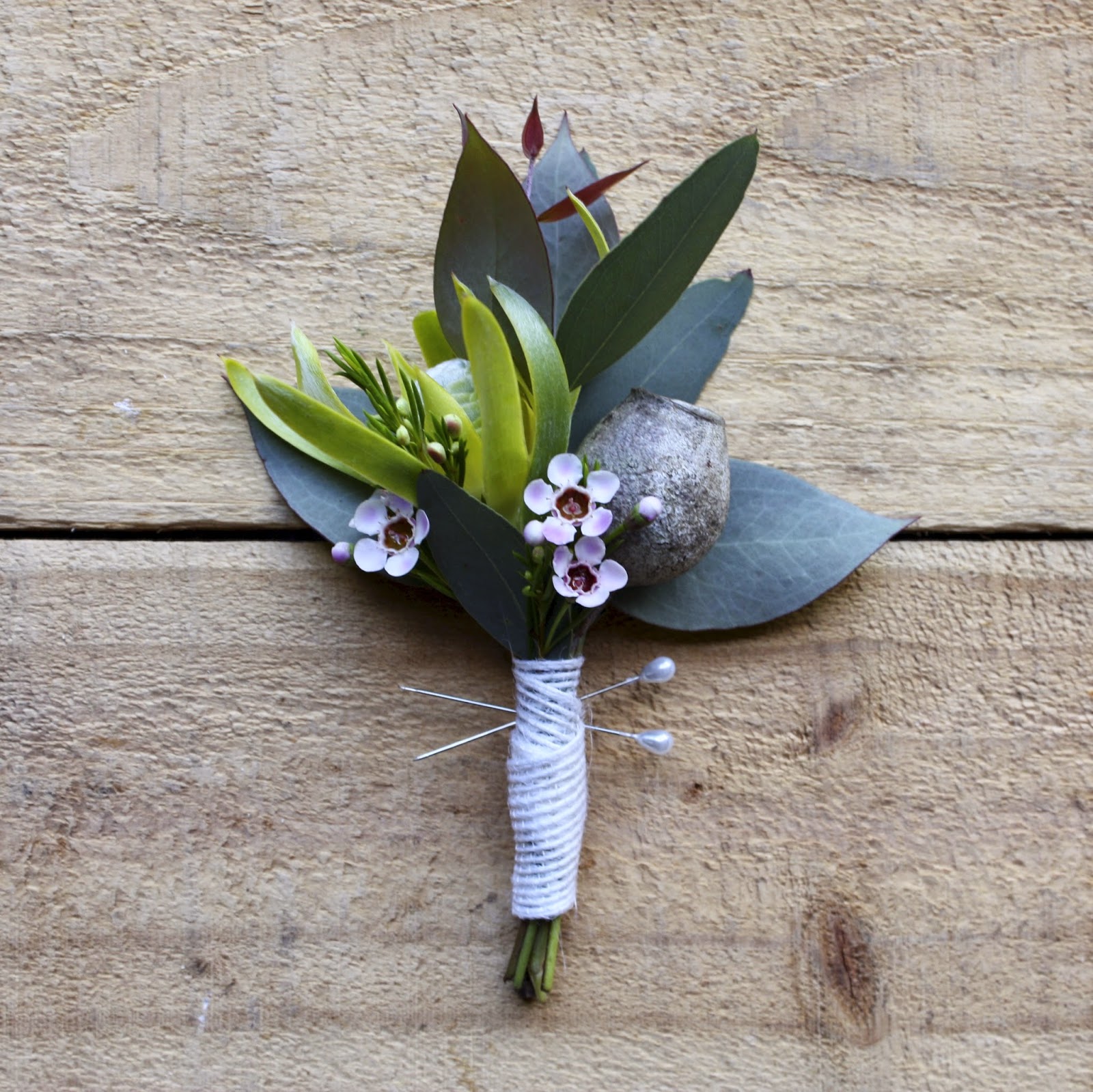 Swallows Nest Farm: Relaxed Native Wedding in Early Summer