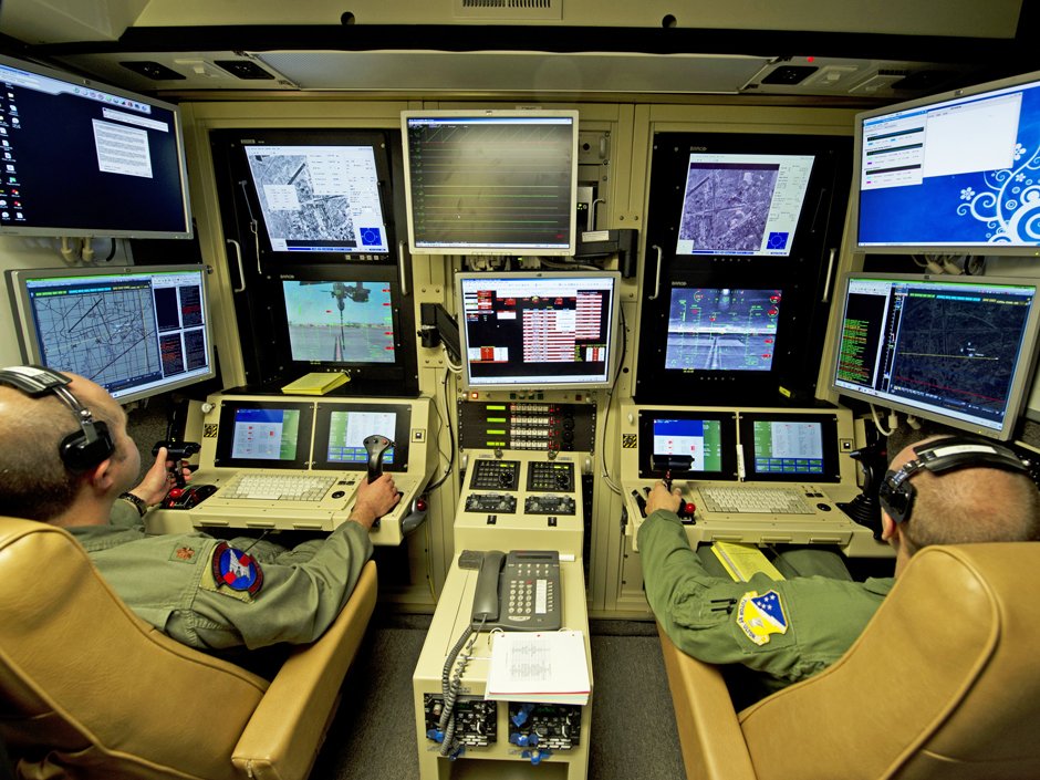 Asian Defence News: Yilong UAV copied from MQ-1 Predator part by part?