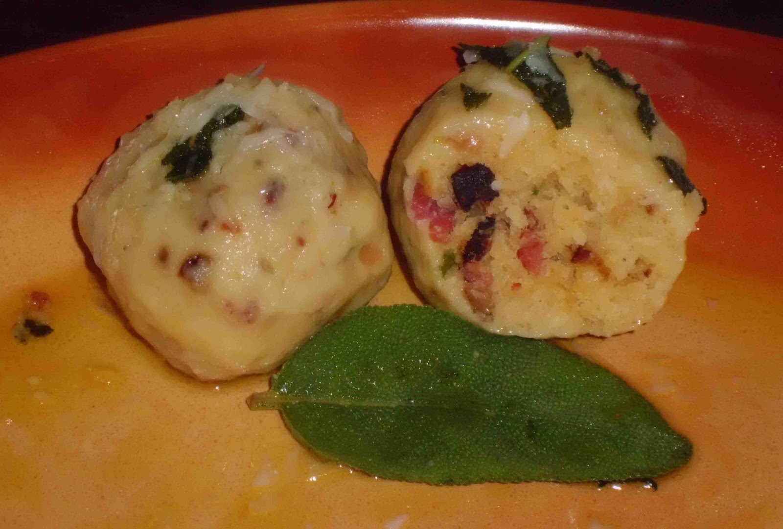 Pandora's Cooking: CANEDERLI AL BACON E SALSICCIA/CANEDERLI WITH BACON ...