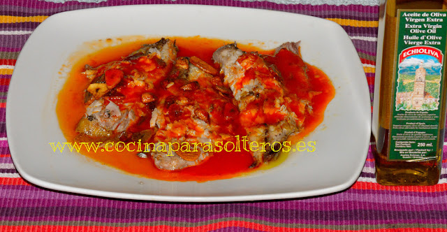 Jurel a la plancha en vinagreta de tomate | COCINA PARA SOLTEROS