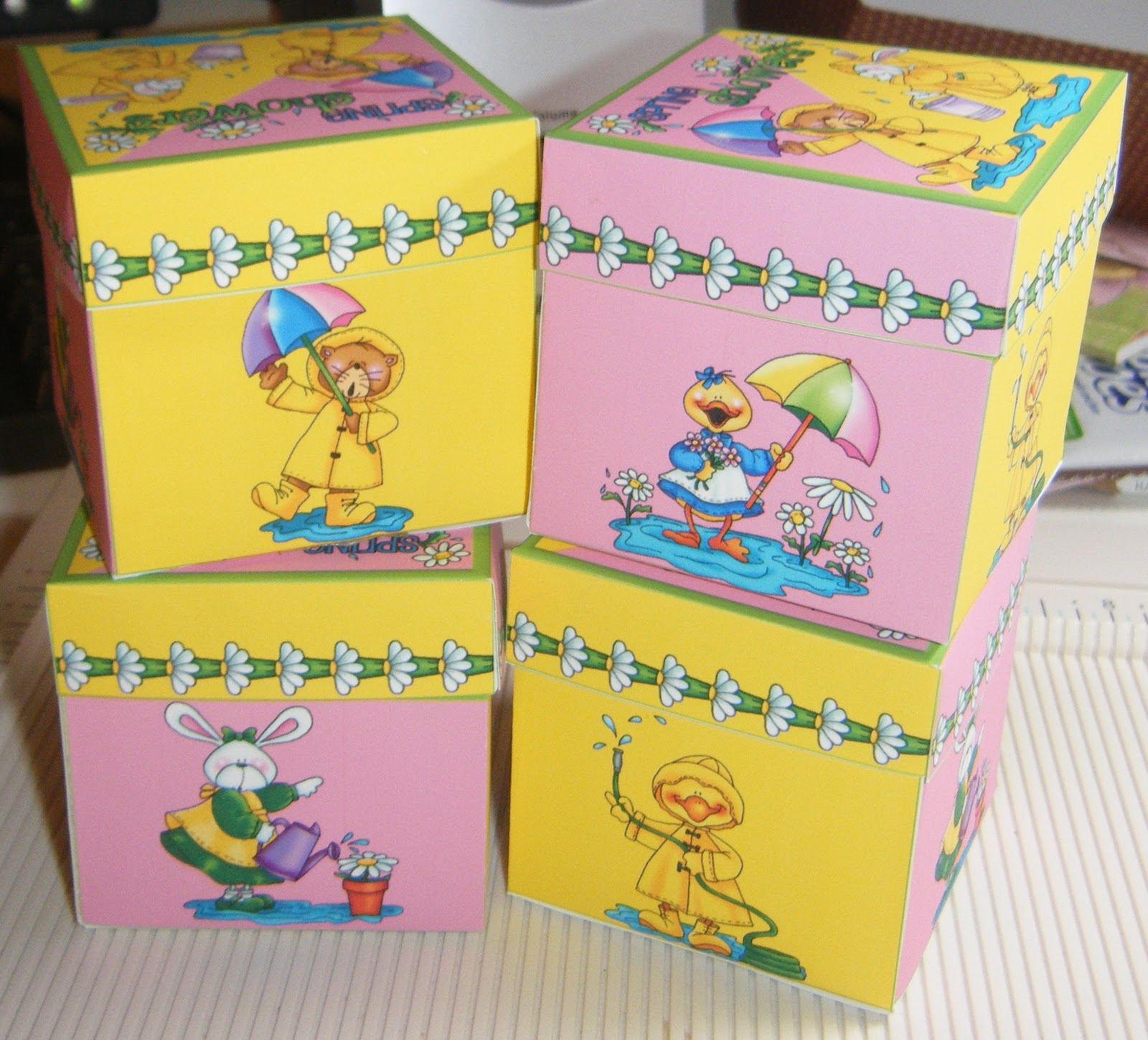 crEATive hAYes crEATions: Ok its Spring..even if it doesn't feel like it..