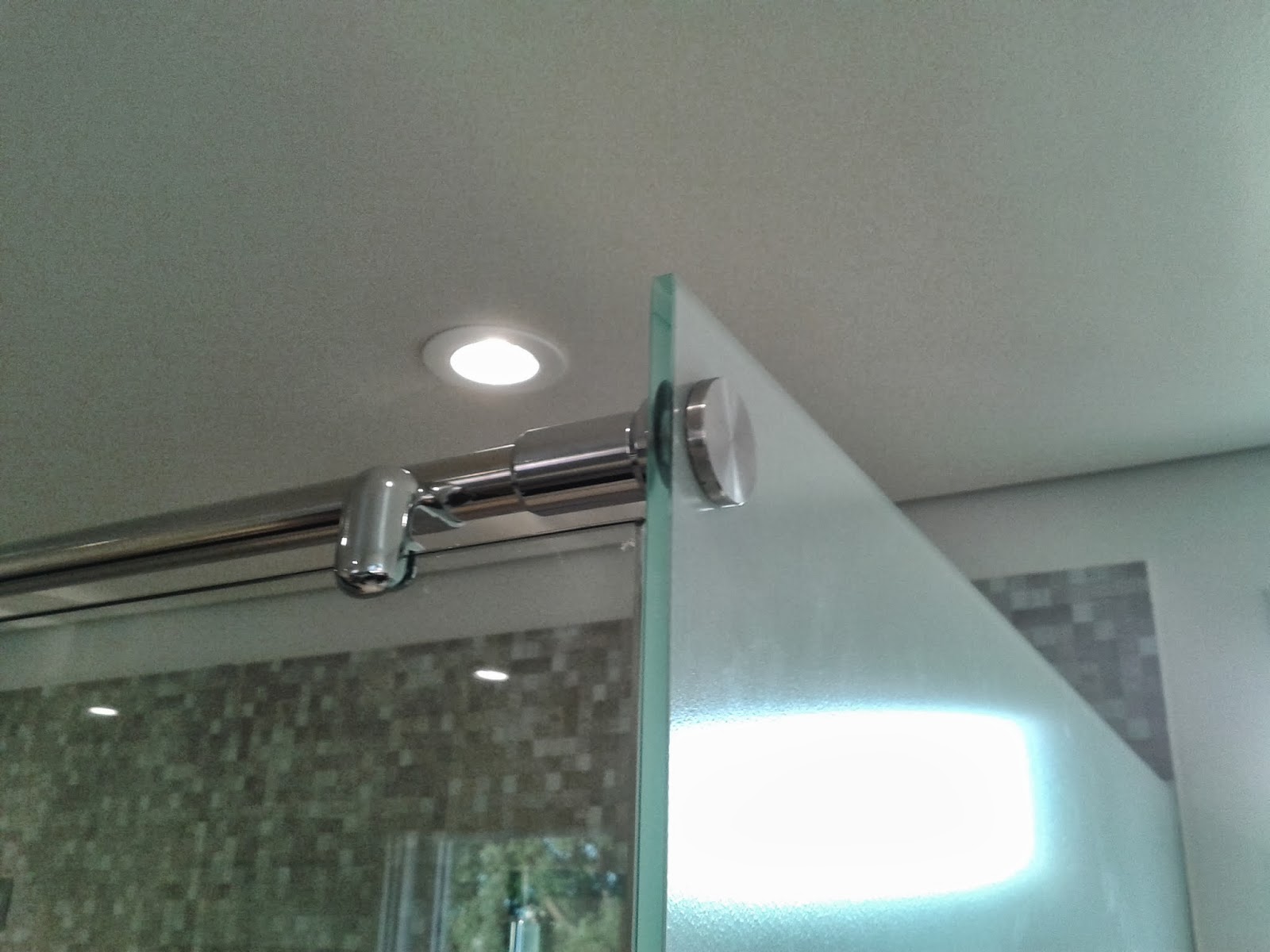 Almanaque do Vidro: BOX DE INOX DE CANTO GLASS INOX