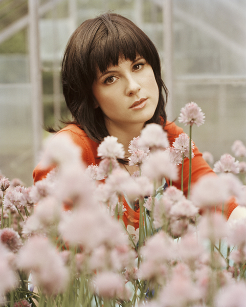 cleveland854321: SHE KNOWS