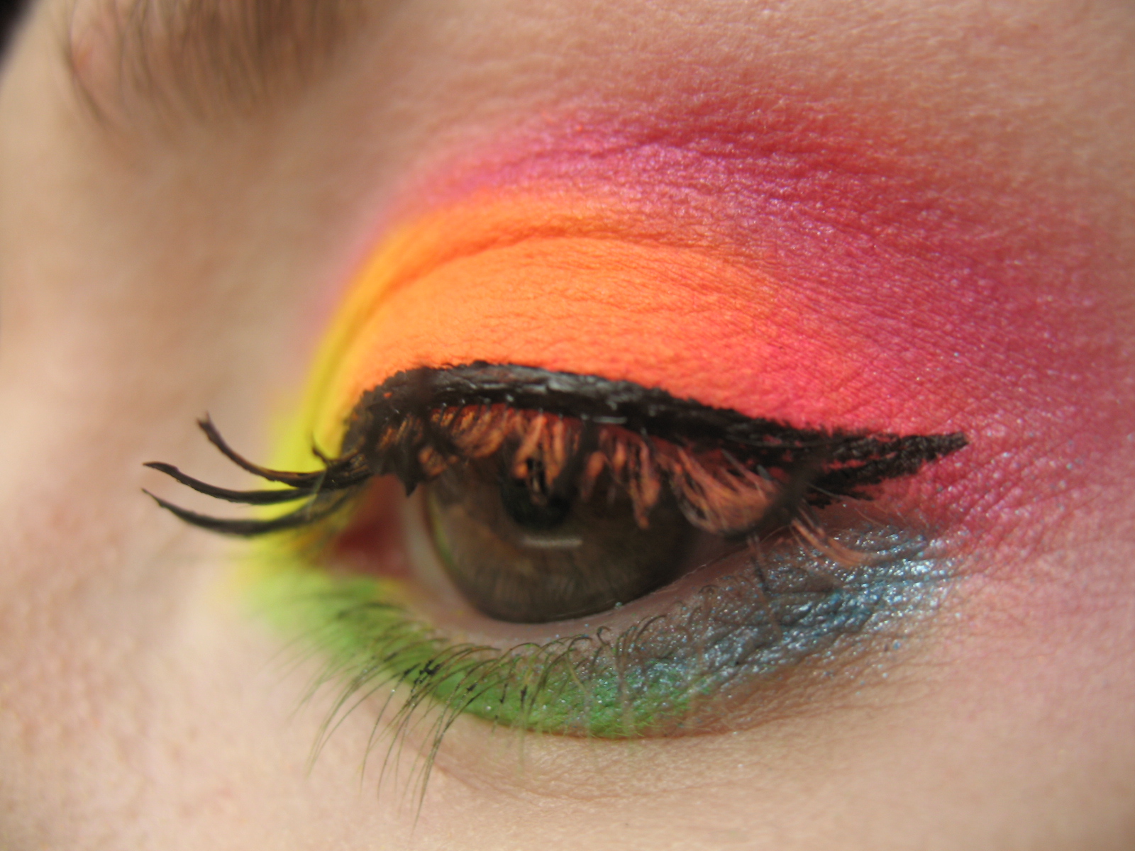 It would have probably looked better with false eyelashes I think, but ...