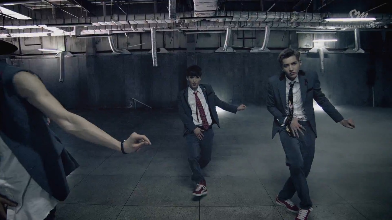 Star The World: Exo Growl