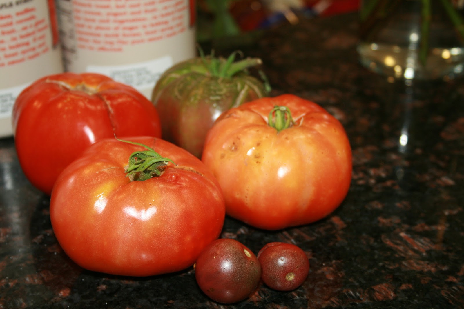 Julia's Cookbook: Tomatoes with Balsamic Dressing and Basil