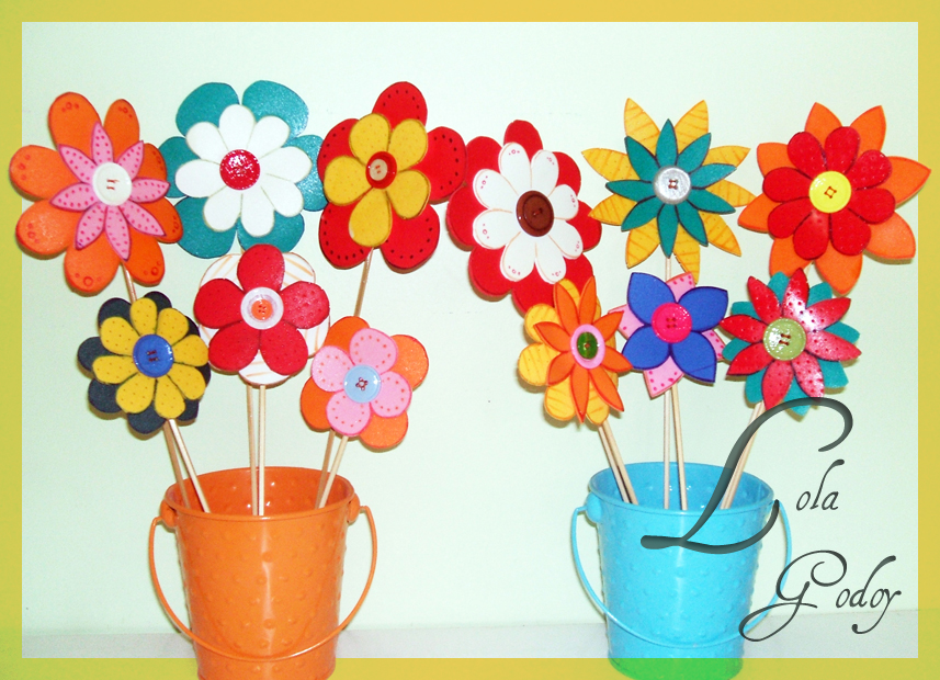 REDECORATE CON LOLA GODOY: FLORES DE GOMA EVA O CARTULINA, FIORI DI ...
