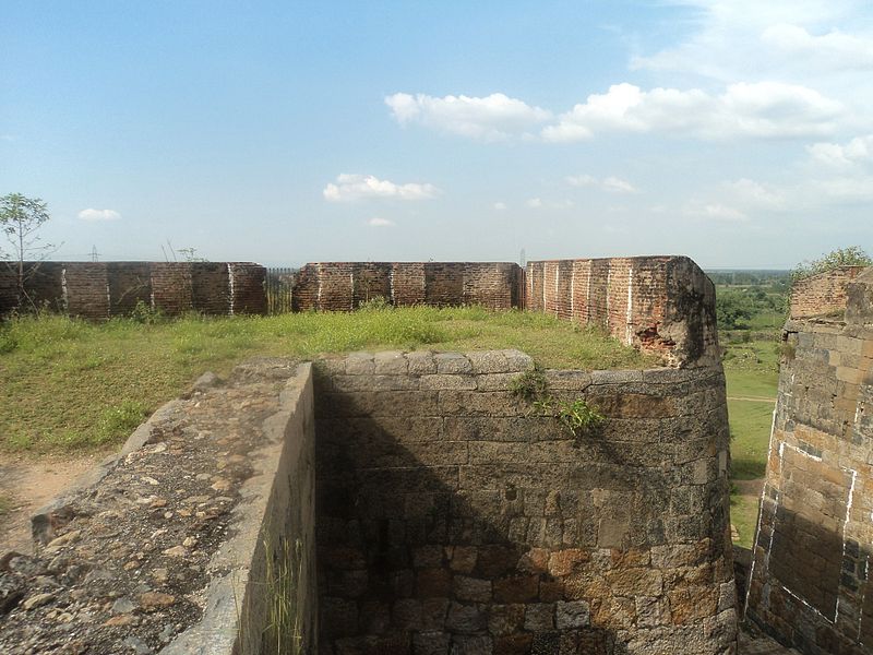 Tamilnadu Tourism: Ranjankudi Fort, Perambalur