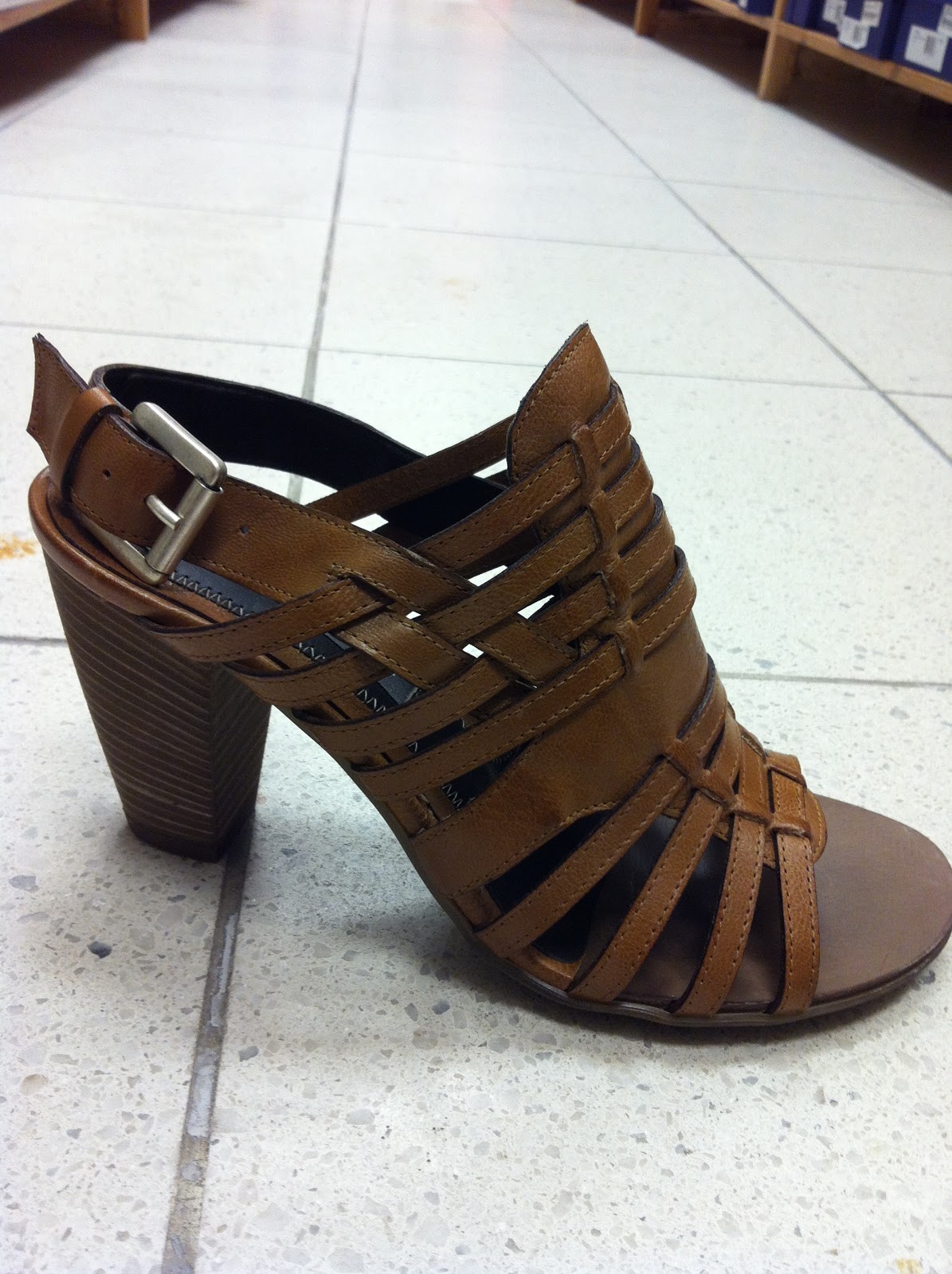 Shoe Grits: JANET & JANET Italian Shoes