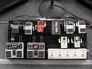 Mengenal Guitar effeck atau Efek Gitar ~ Cara Mudah Belajar Main Gitar