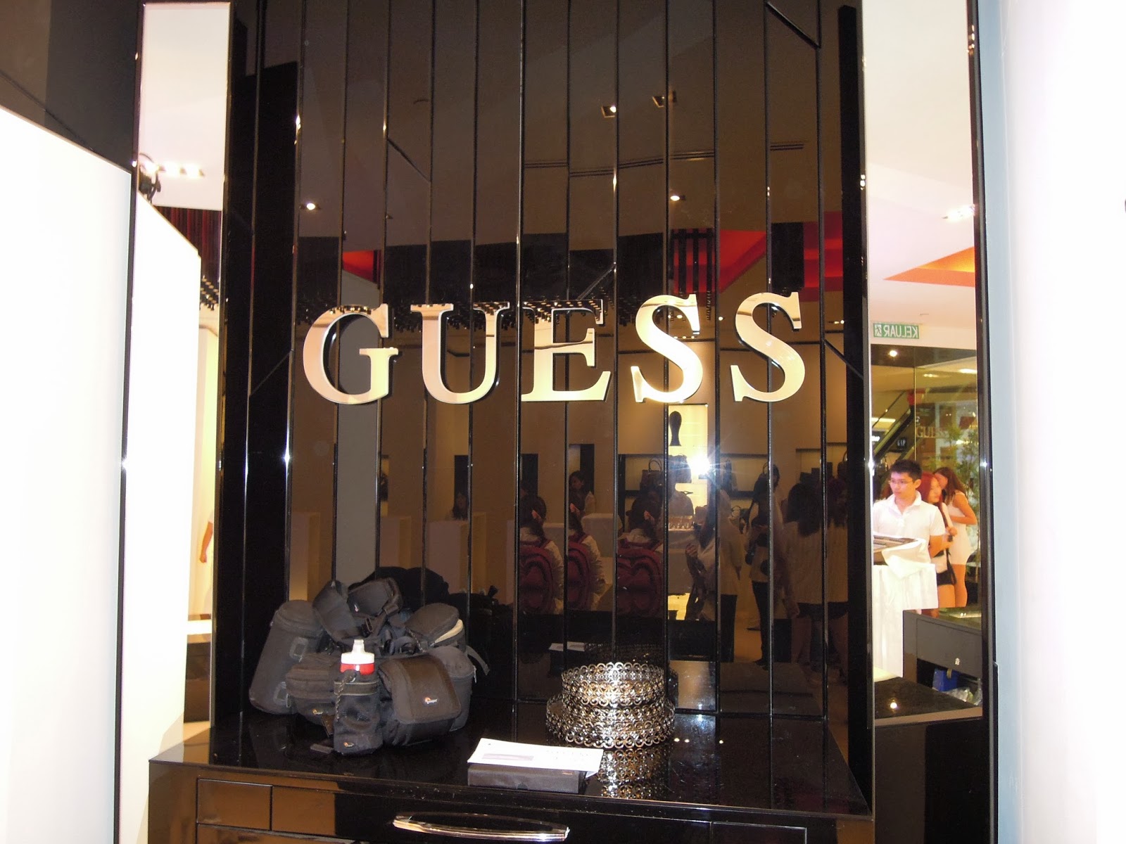 ~Dreamer~: Guess Luxe leather handbag launch