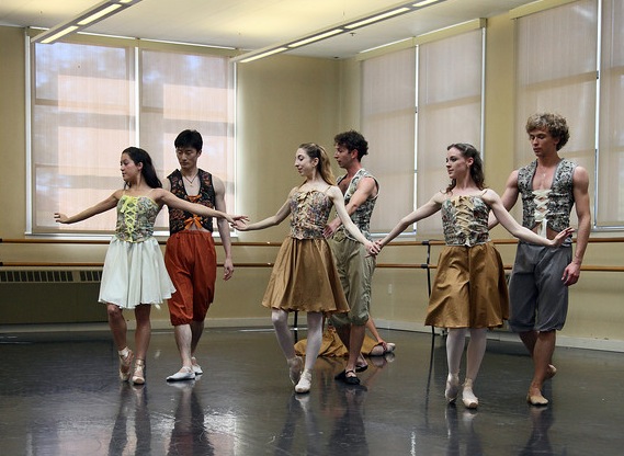 Dance to the Piper: April 2012