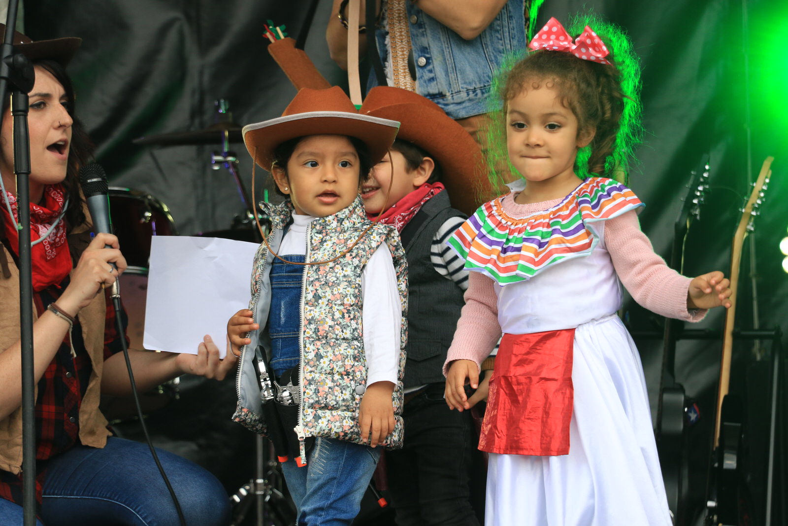 Las fiestas de Cruces calientan motores con juegos tradicionales y ...