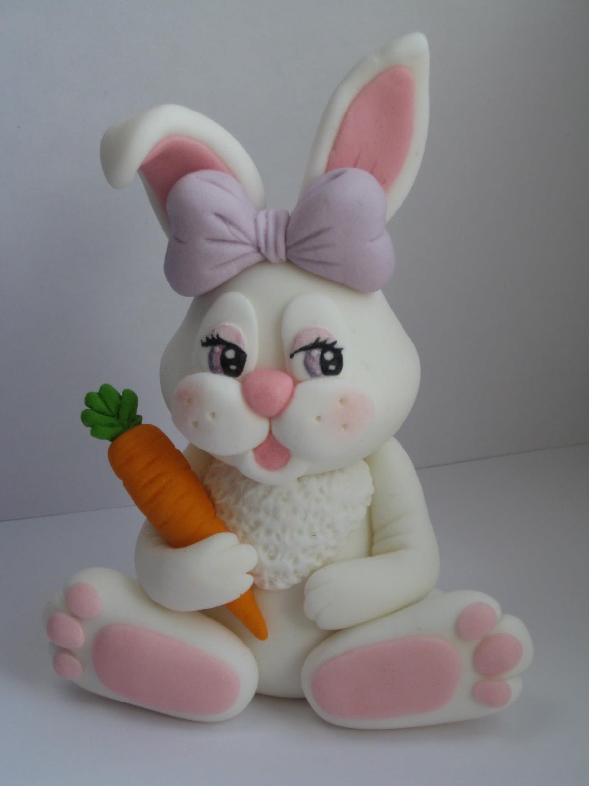 Studio "FONDANT DESIGN ANA" - Figurice za torte (fondant figures): Beli ...