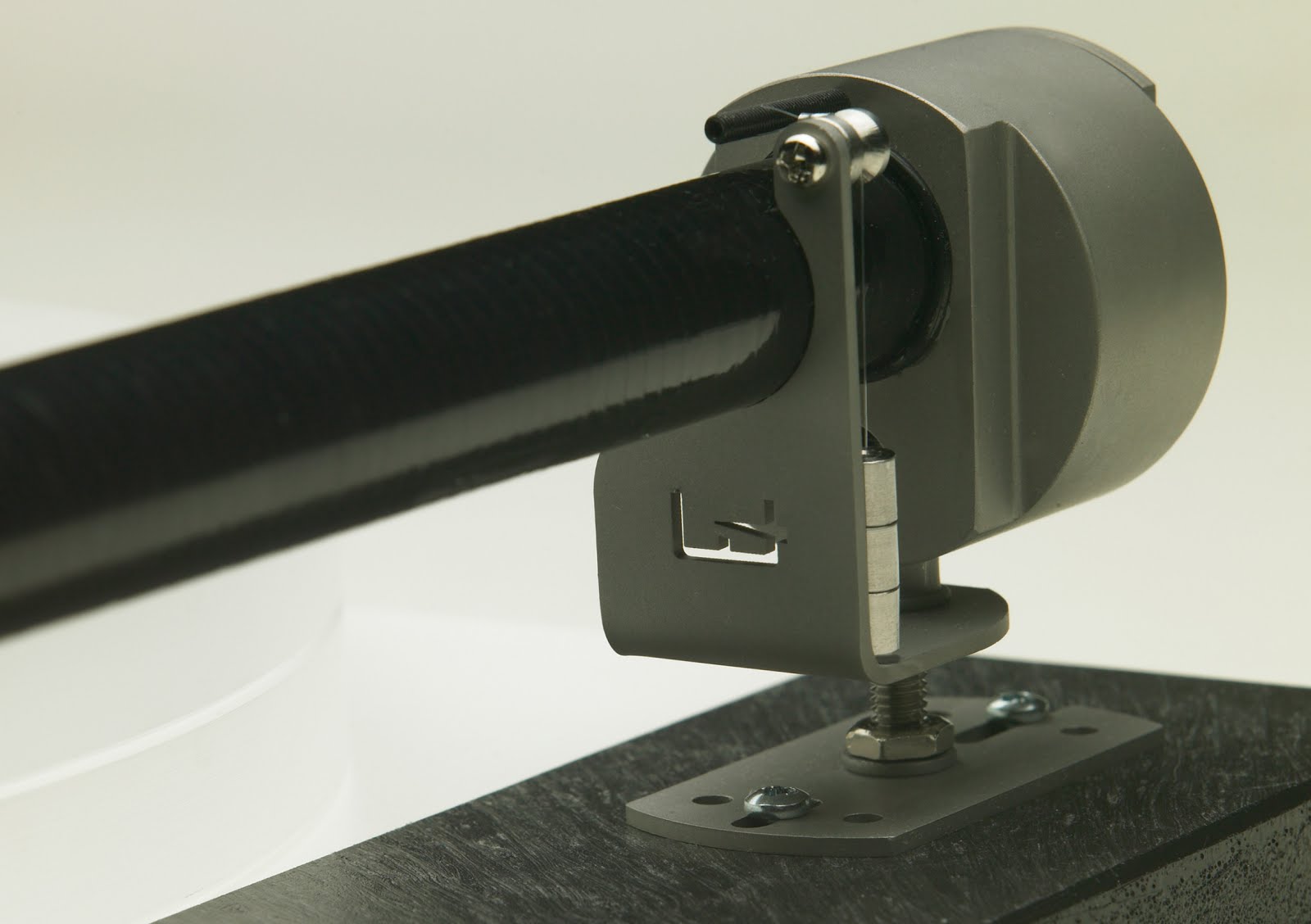 THE WAND UNIPIVOT TONEARM – M & S | Ultimate High-Fidelity