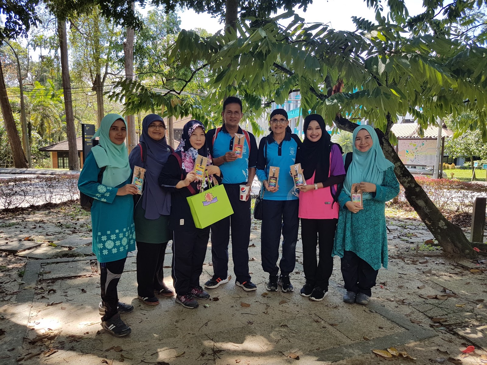 LADAP Guru: Treasure Hunt Di FRIM - GURU KAUNSELING NURHAIZA CHE MAT