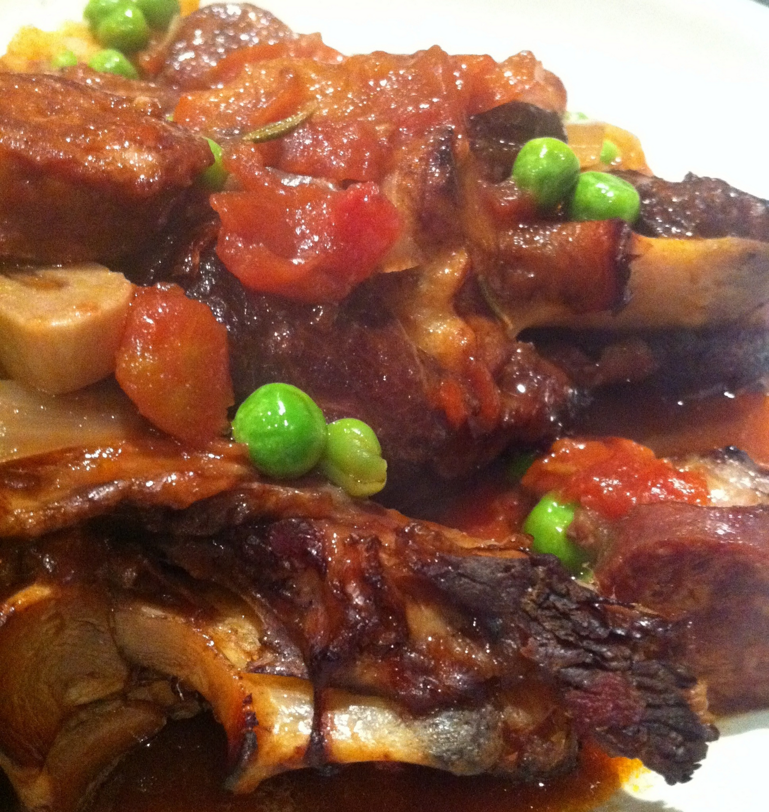 The Diary of an Unaccomplished Cook: Slow Cooker Forelegs of Lamb