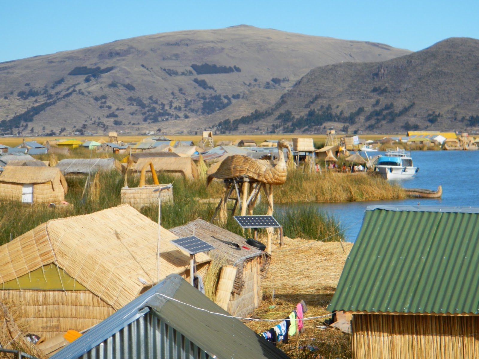 globetrotter-daniel & flo: Puno - 49 Inseln der URUS / Peru