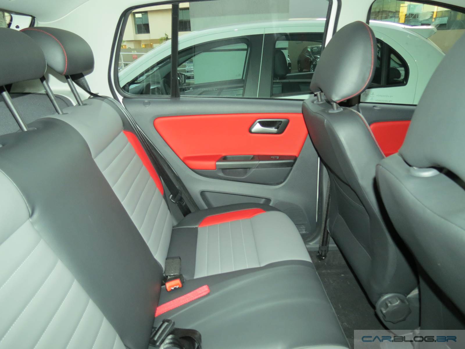 Hyundai HB20 x Volkswagen Fox x Ford Fiesta: comparativo