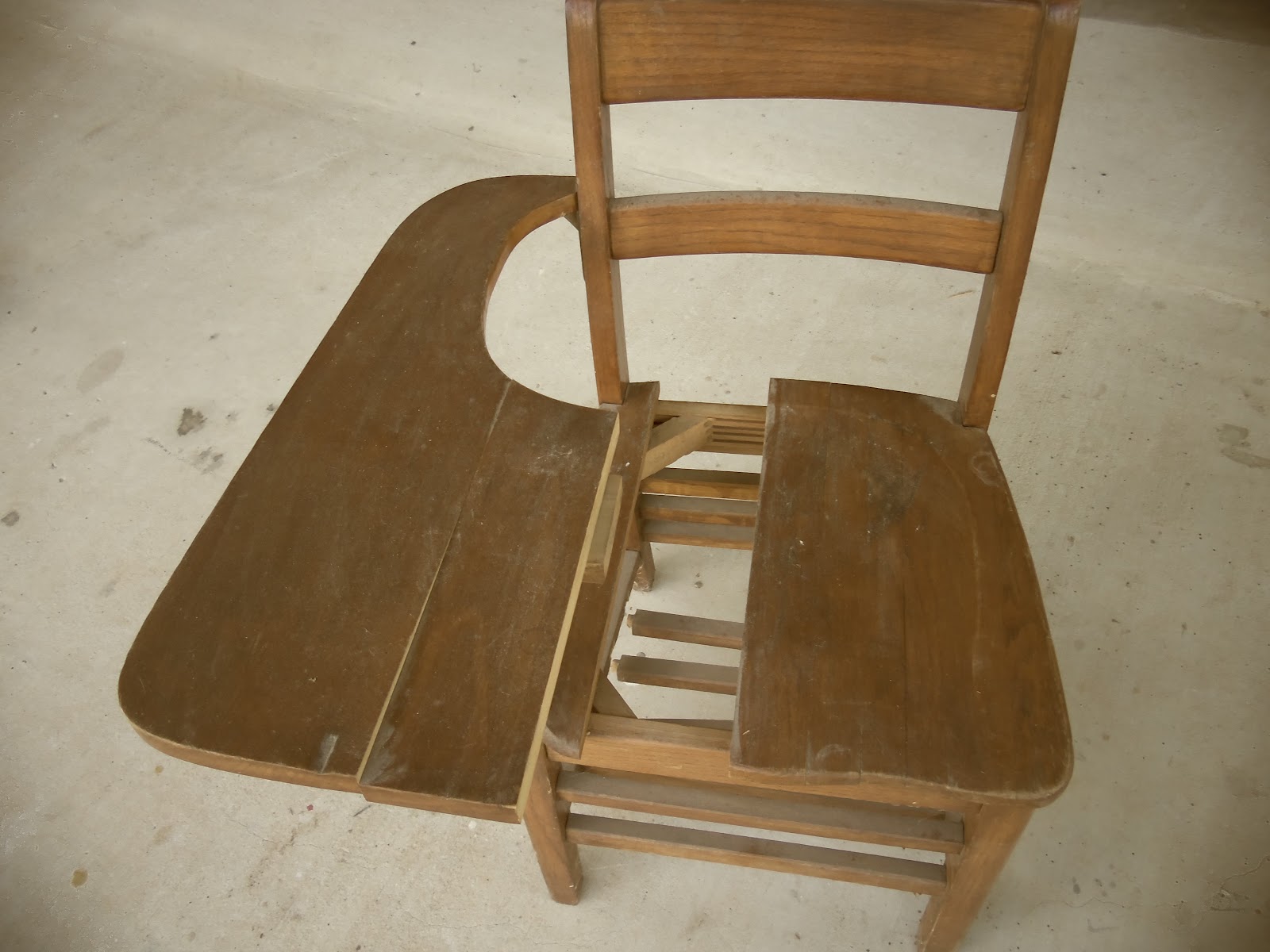 The Weekend Country Girl: Fixing the Schoolhouse Desk