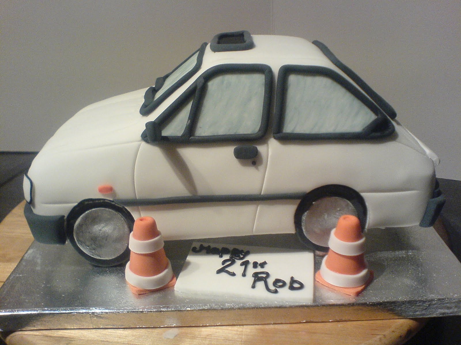 Cozzmic Cakes: August 2011