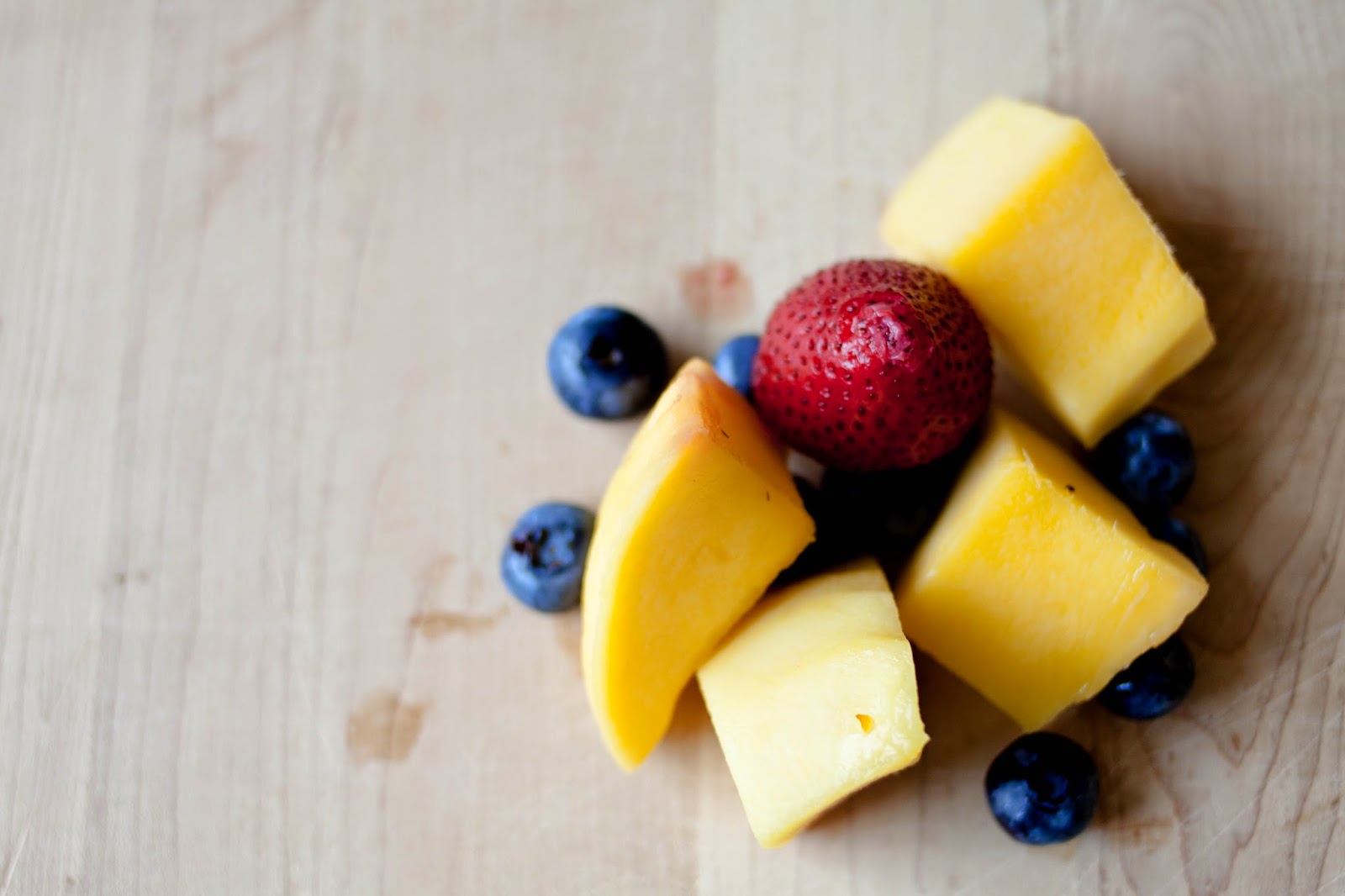 ILYMTC PR and Reviews: Cool Down With A Mango-berry Fizz: Featuring ...