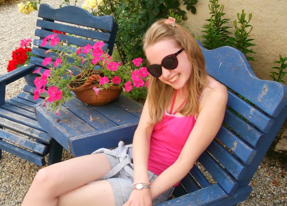 Amie Saunders: Music Video Project A2