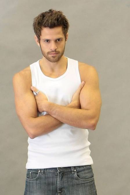 Para Nossa Alegria: Alejandro Claveaux