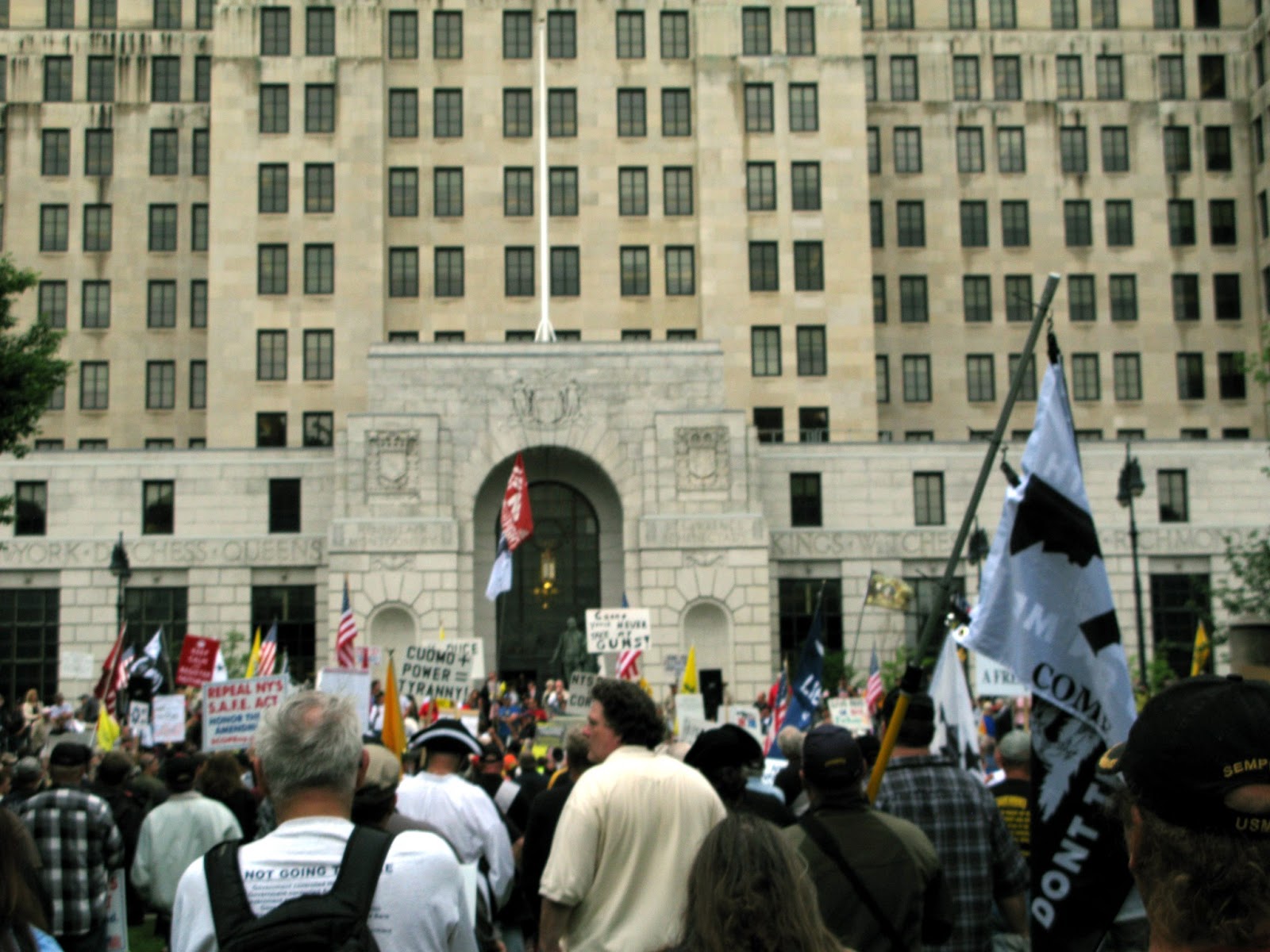 BALLSEYE'S BOOMERS: Some Photos of the NY SAFE Act Protest - June 11, 2013