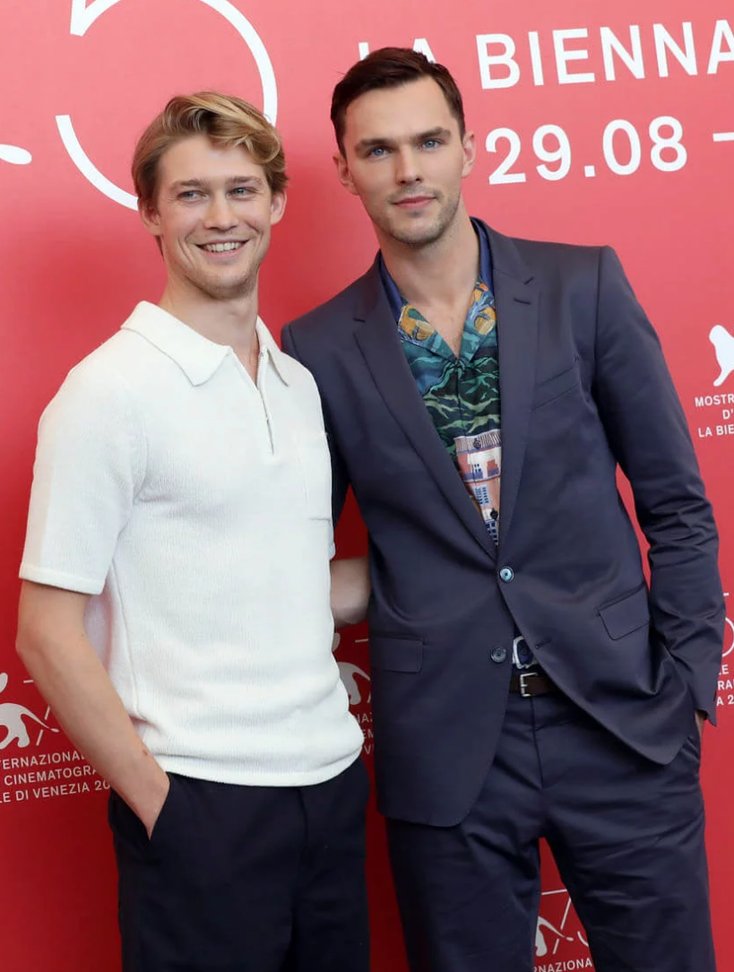 my new plaid pants: The Queens of Nashville