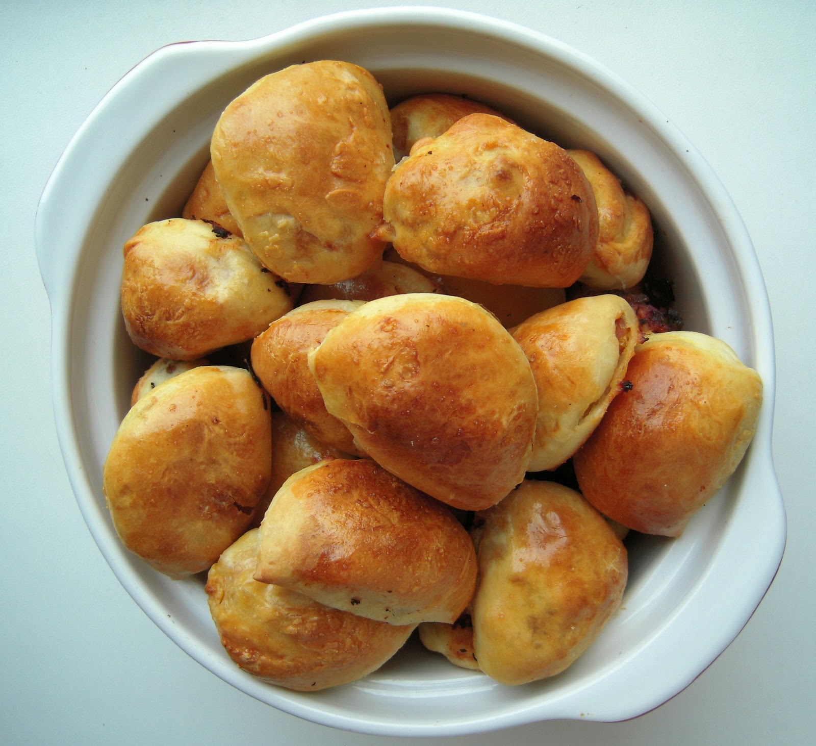 Noore perenaise katsetused: Pirukad kolme erineva täidisega.