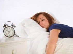 Ini yang terjadi pada tubuh anda saat tidur tengkurap