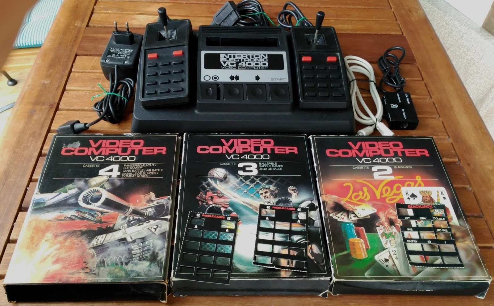 Retro Ordenadores Orty: Consola Interton VC-4000 (1978)